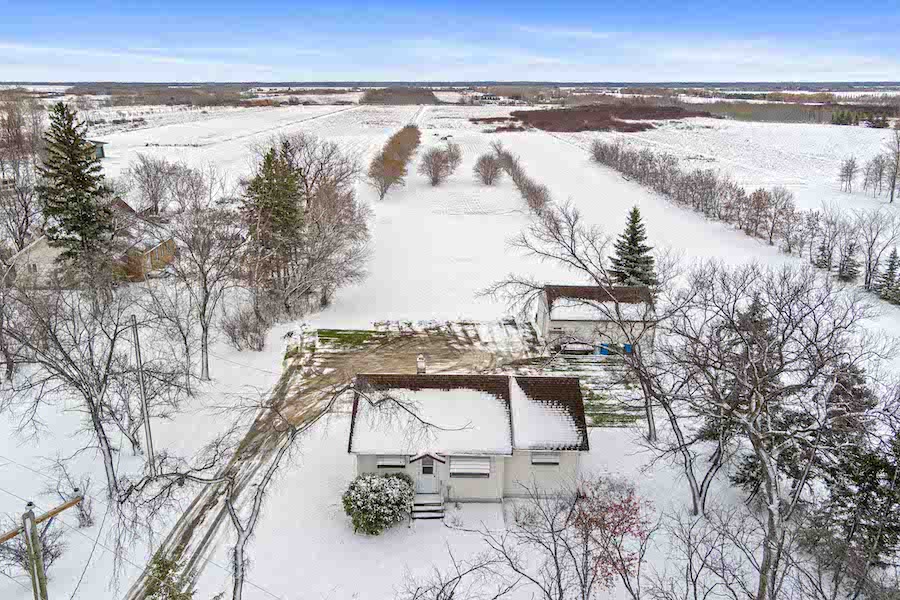 6161 Henderson highway | Derek Daneault